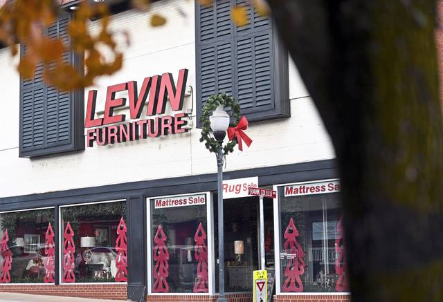 Texas firm eyes several Levin Furniture stores, including Mt. Pleasant ...