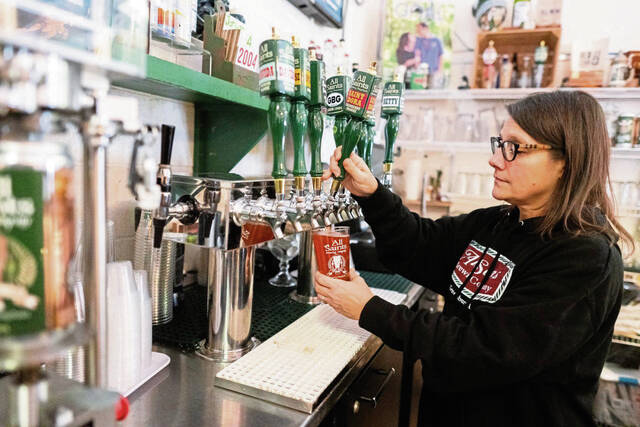 Craft breweries adjust to industry change as closings outpace openings ...