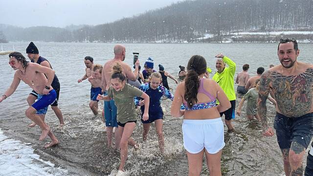 ‘It’s really cold’: Westmoreland County residents polar plunge into ...